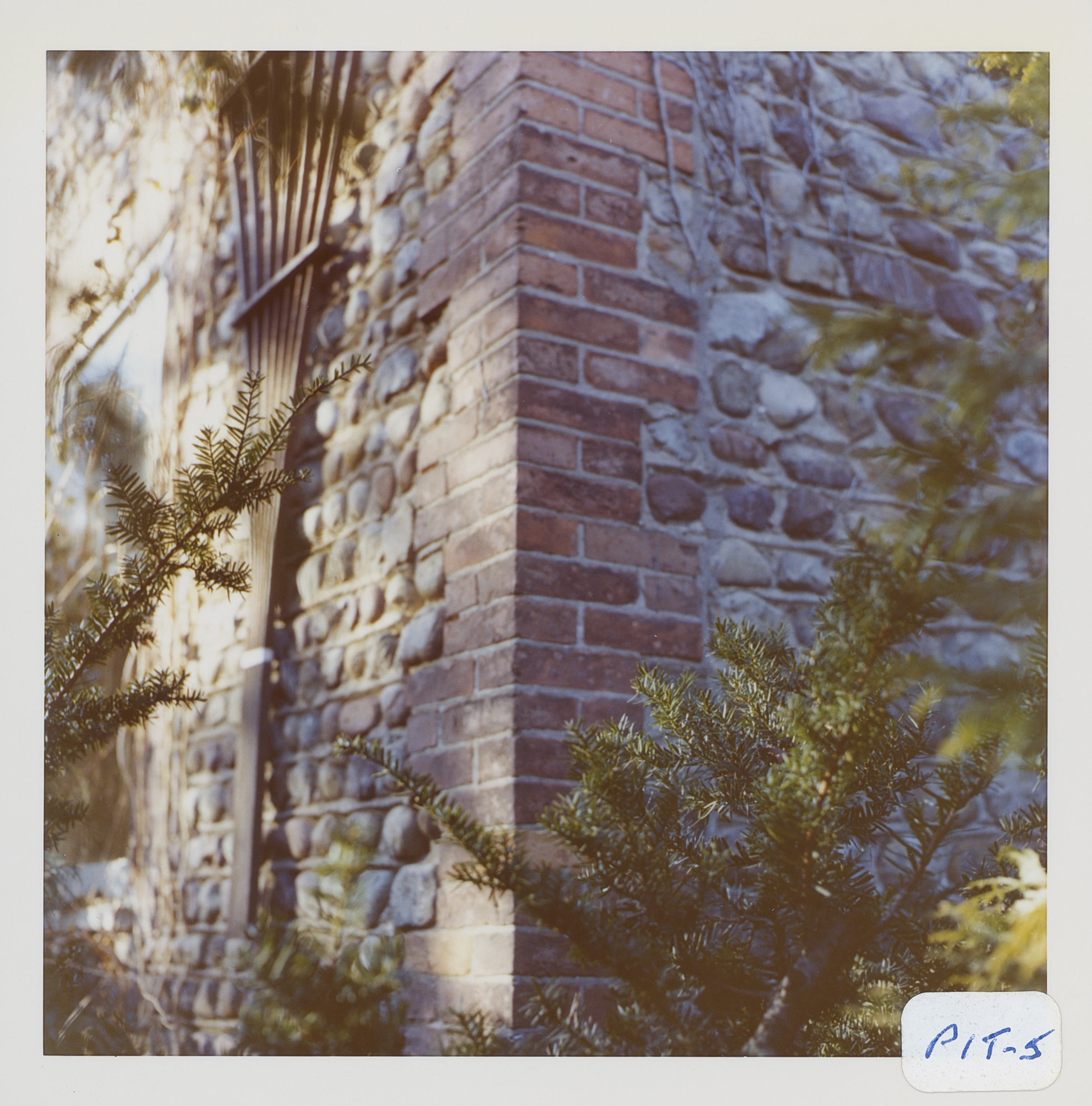 Pit-5 180903 Cobblestone Photographs Catalog
