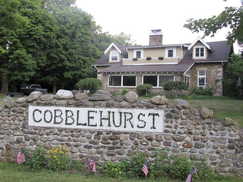 The Cobblestone Museum – Cobblehurst Painting Donated to Museum